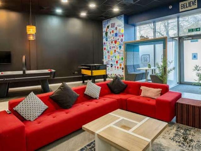 Apartment at Pope's Lane, Greater London