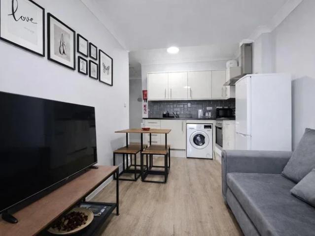 Apartment at Poplar Mews, Greater London