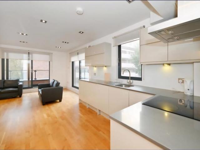 Apartment at Poplar High Street, Greater London
