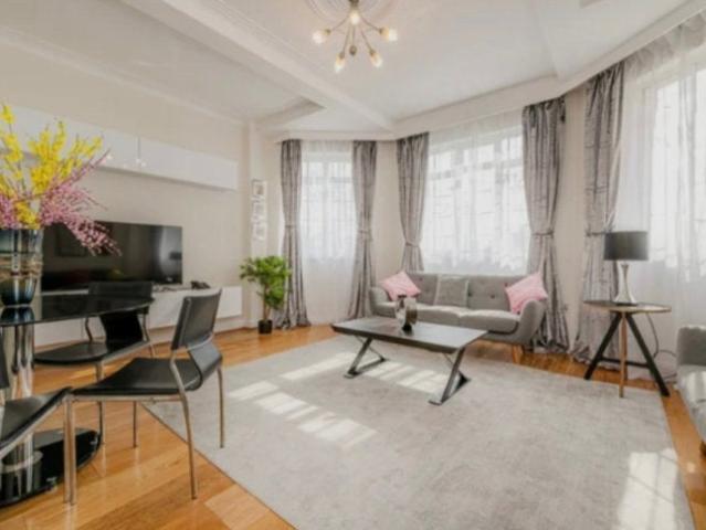 Apartment at Poplar Place, City of Westminster