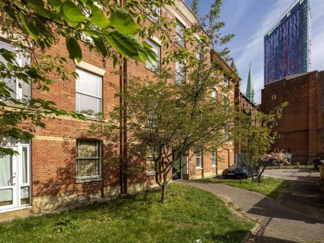 Apartment at Poplar Walk, Greater London
