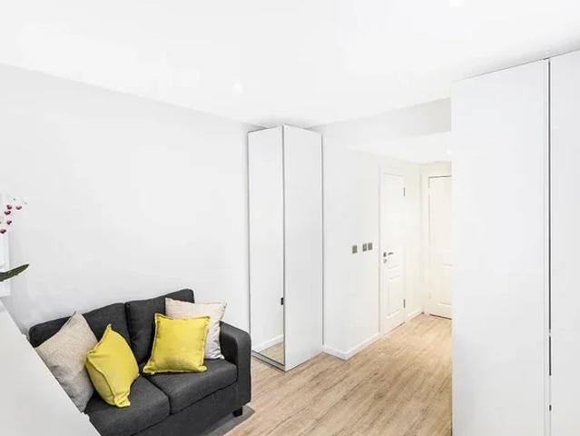 Apartment at Porchester Terrace, City of Westminster