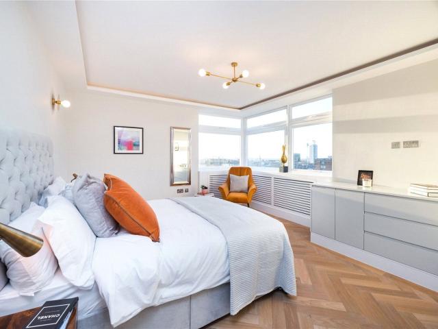 Apartment at Porchester Place, City of Westminster