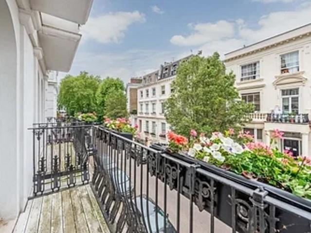 Apartment at Porchester Road, City of Westminster
