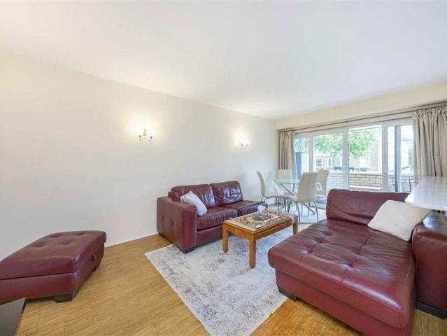 Apartment at Porchester Road, City of Westminster