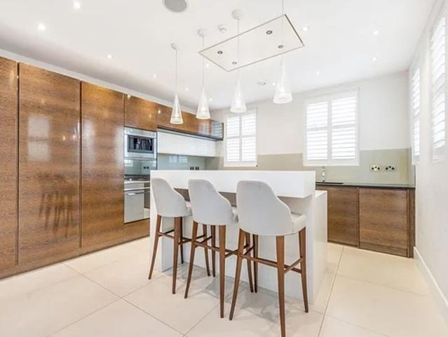 Apartment at Porchester Road, City of Westminster