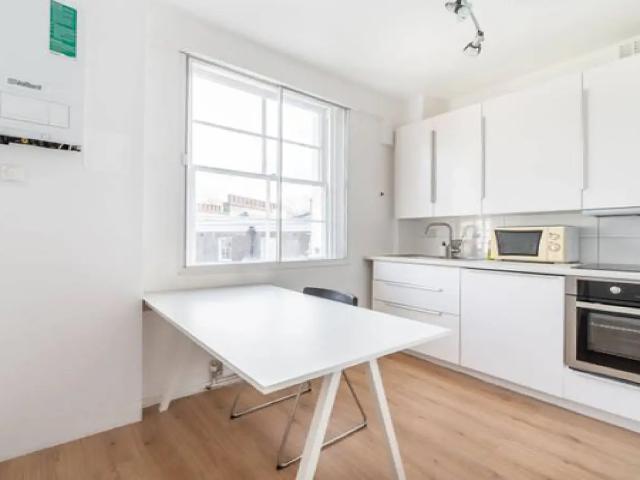 Apartment at Porchester Square, City of Westminster