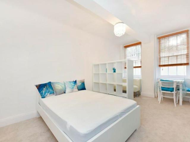 Apartment at Portman Square, City of Westminster