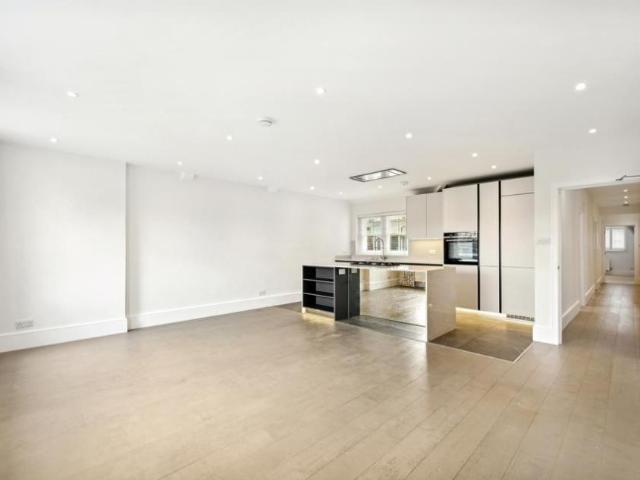 Apartment at Portman Square, City of Westminster