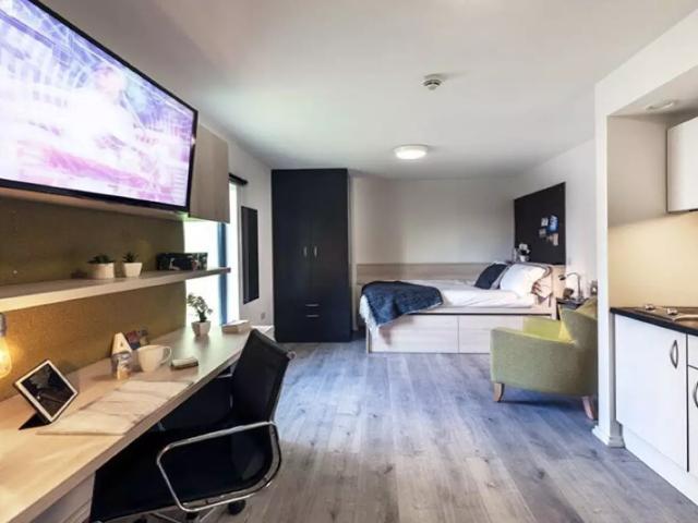 Apartment at Portal Way, Greater London