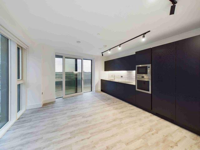 Apartment at Portal Way, Greater London