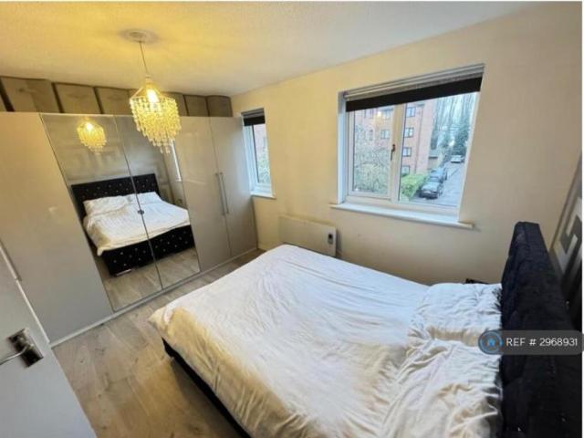 Apartment at Porter Close, Grays