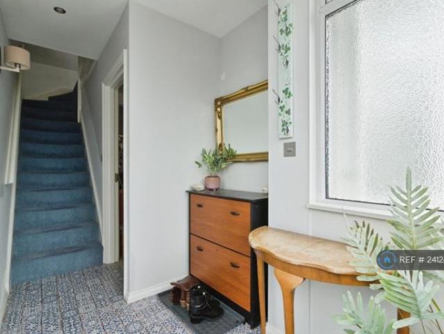 Apartment at Porthkerry Avenue, Greater London