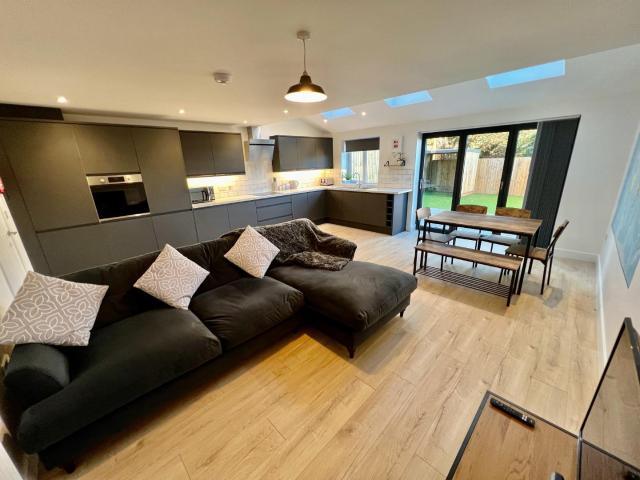 Room at Portland Street, Bristol
