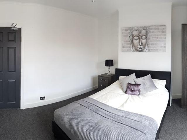 Apartment at Portland Road, Ashfield