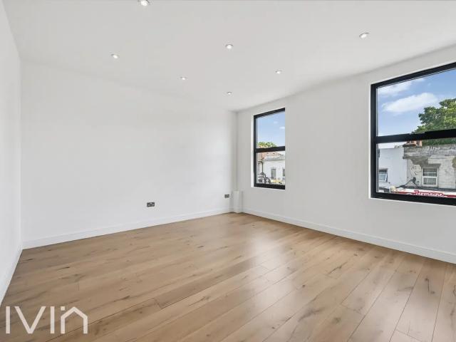 Apartment at Portland Road, Greater London