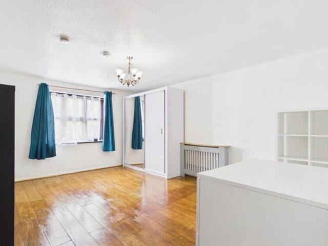 Apartment at Portland Road, Greater London