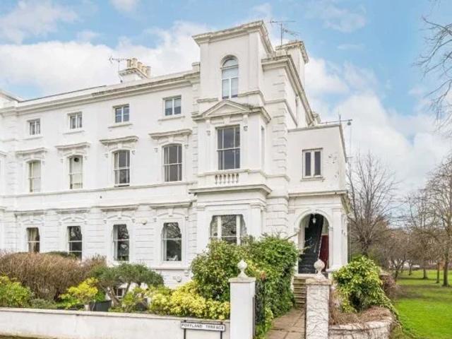 Apartment at Portland Terrace, Greater London