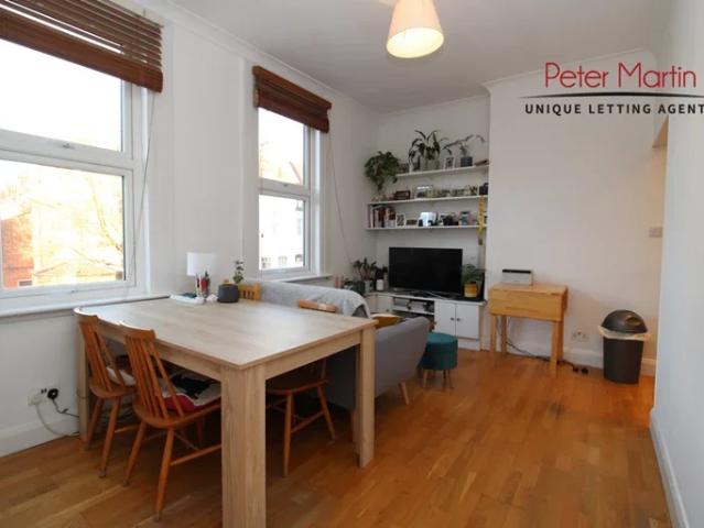 Apartment at Portsdown Mews, Greater London