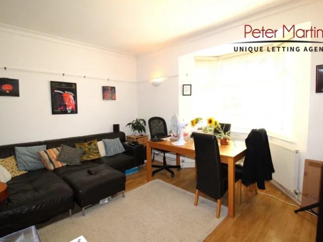 Apartment at Portsdown Mews, Greater London