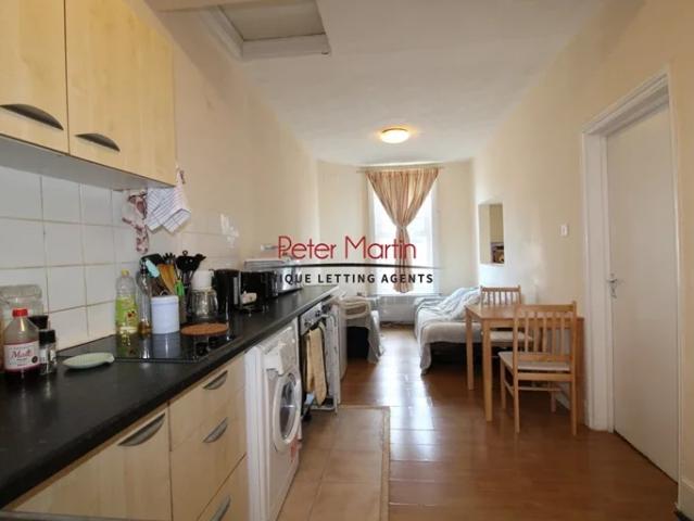 Apartment at Portsdown Mews, Greater London