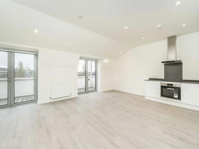 Apartment at Portsdown Mews, Greater London
