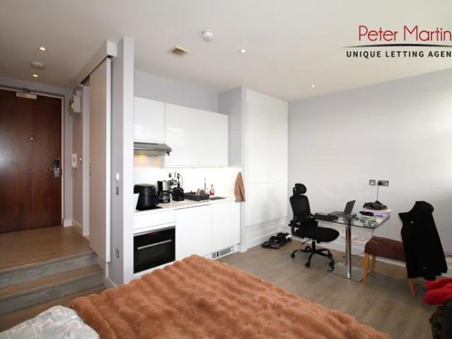 Apartment at Portsdown Mews, Greater London