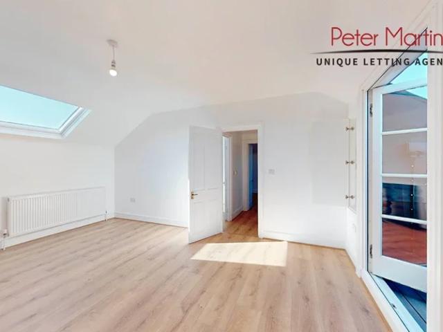 Apartment at Portsdown Mews, Greater London