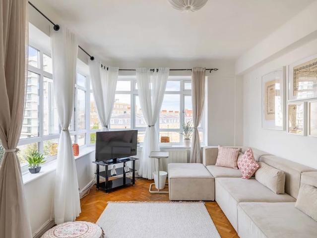 Apartment at Portsea Place, City of Westminster