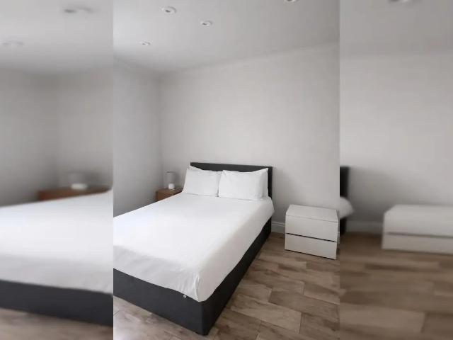 Apartment at Portsea Place, City of Westminster