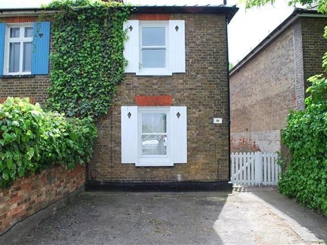 Apartment at Portsmouth Road, Greater London