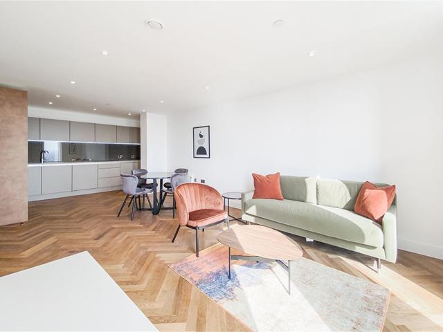 Apartment at path in front of deansgate sq, Manchester