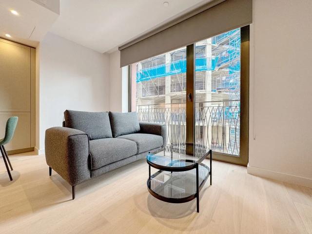 Apartment at Paddington Green, City of Westminster