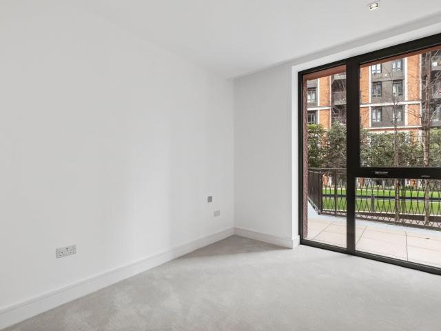 Apartment at Paddington Green, City of Westminster