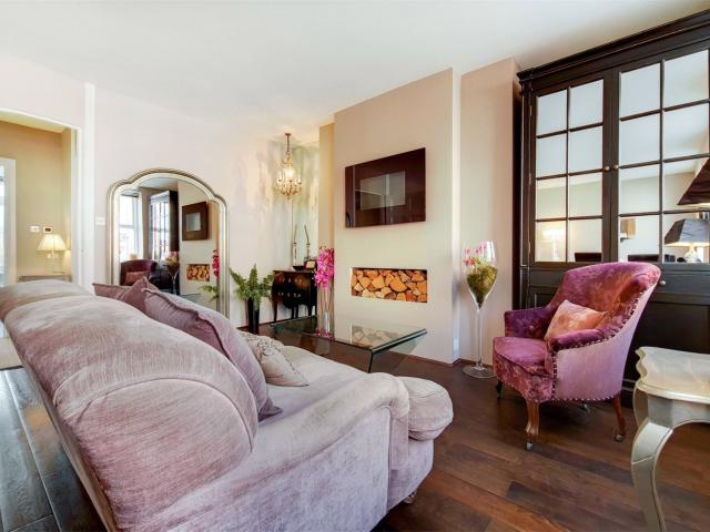 Apartment at Paddington Street, City of Westminster