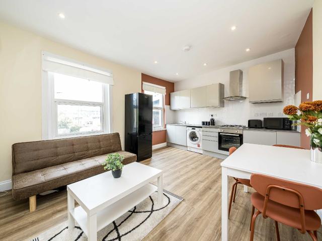 Apartment at Padfield Road, Greater London