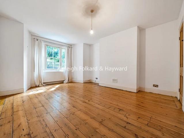 Apartment at Pagoda Gardens, Greater London