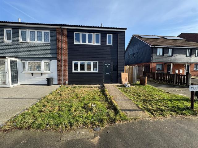 Apartment at Paignton Close, Greater London
