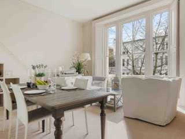 Apartment at Palace Gardens Terrace, Greater London