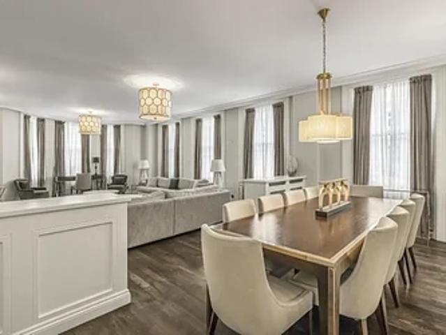 Apartment at Palace Gate, Greater London
