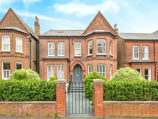 Apartment at Palace Road, Greater London