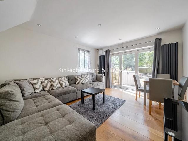 Apartment at Palace Road, Greater London
