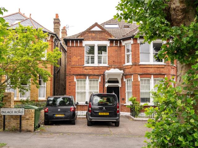 Apartment at Palace Road, Greater London