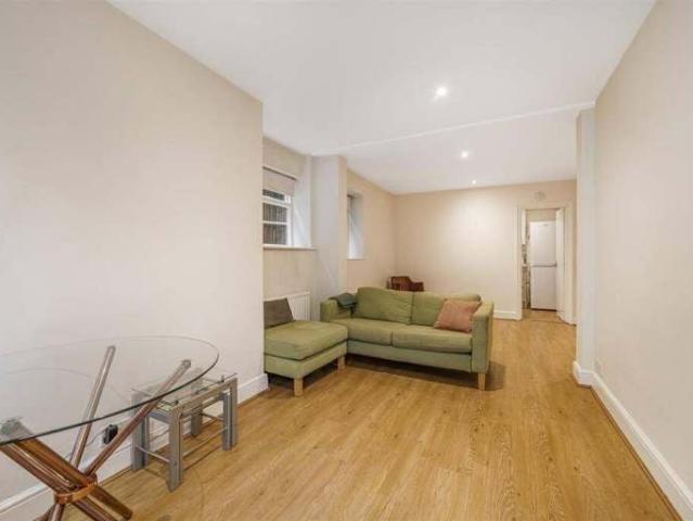 Apartment at Palace Road, Greater London