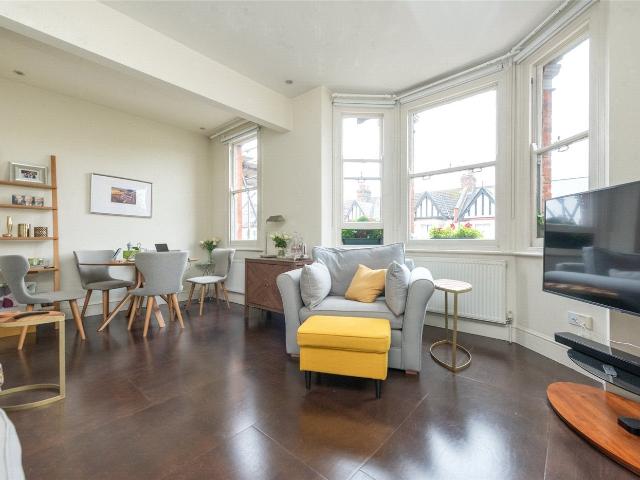 Apartment at Palermo Road, Greater London