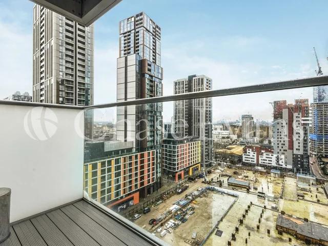 Apartment at Pan Peninsula Square, Greater London