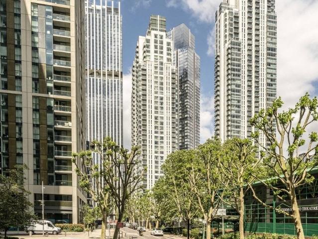 Apartment at Pan Peninsula Square, Greater London