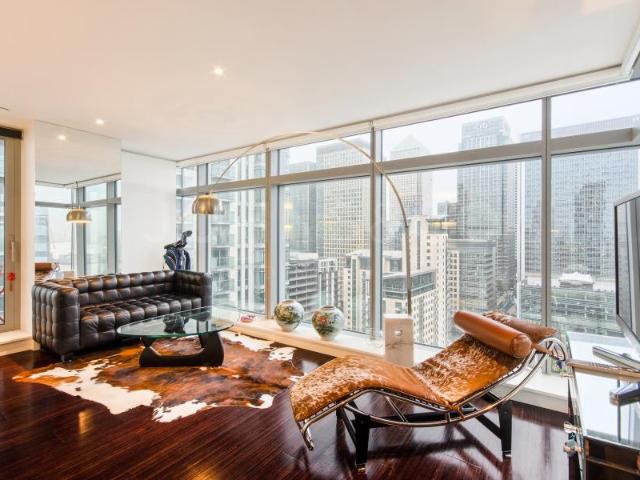 Apartment at Pan Peninsula Square, Greater London