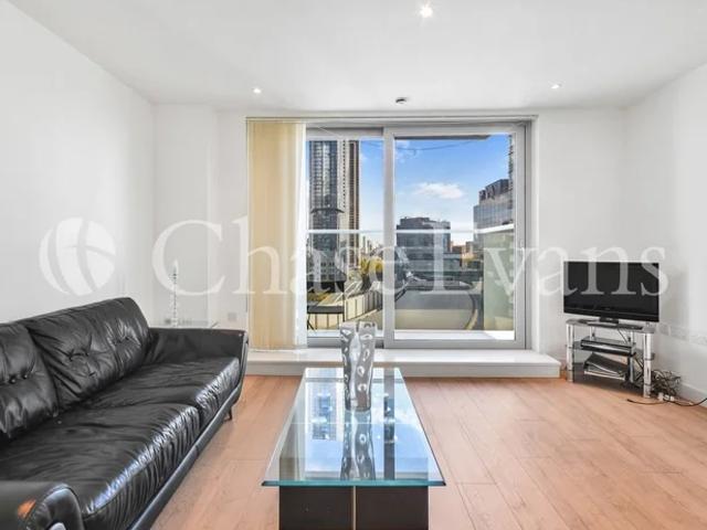 Apartment at Pan Peninsula Square, Greater London