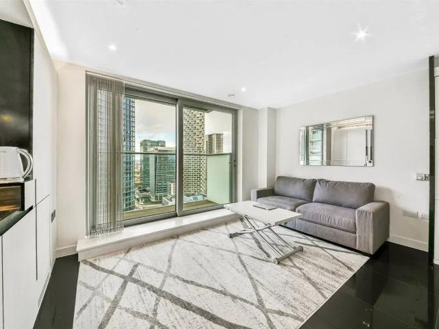 Apartment at Pan Peninsula Square, Greater London